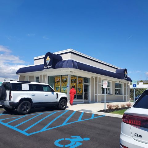 Awning Sign Burger Break - Valle Signs & Awnings