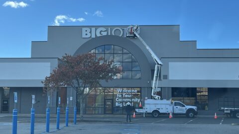 Big Lots Sign Installation - Valle Signs & Awnings